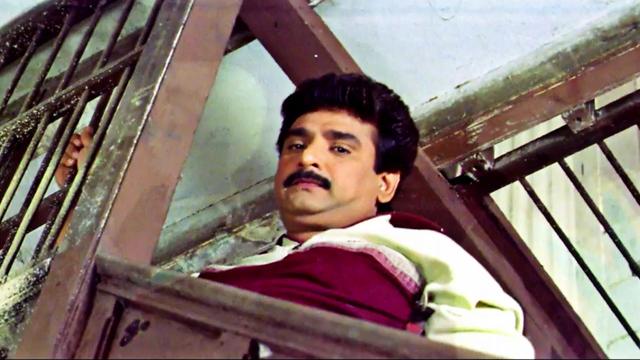 Watch Ceiling Light Damage(Tamil) Movie Comedy Scene Online | Sun NXT